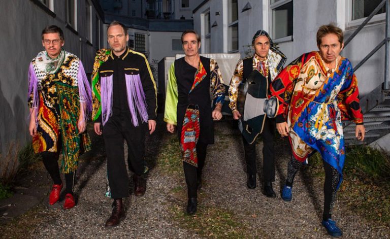 „Wer bei den Goldies spielt kann leider nicht kündigen!“ | Kaput Mag